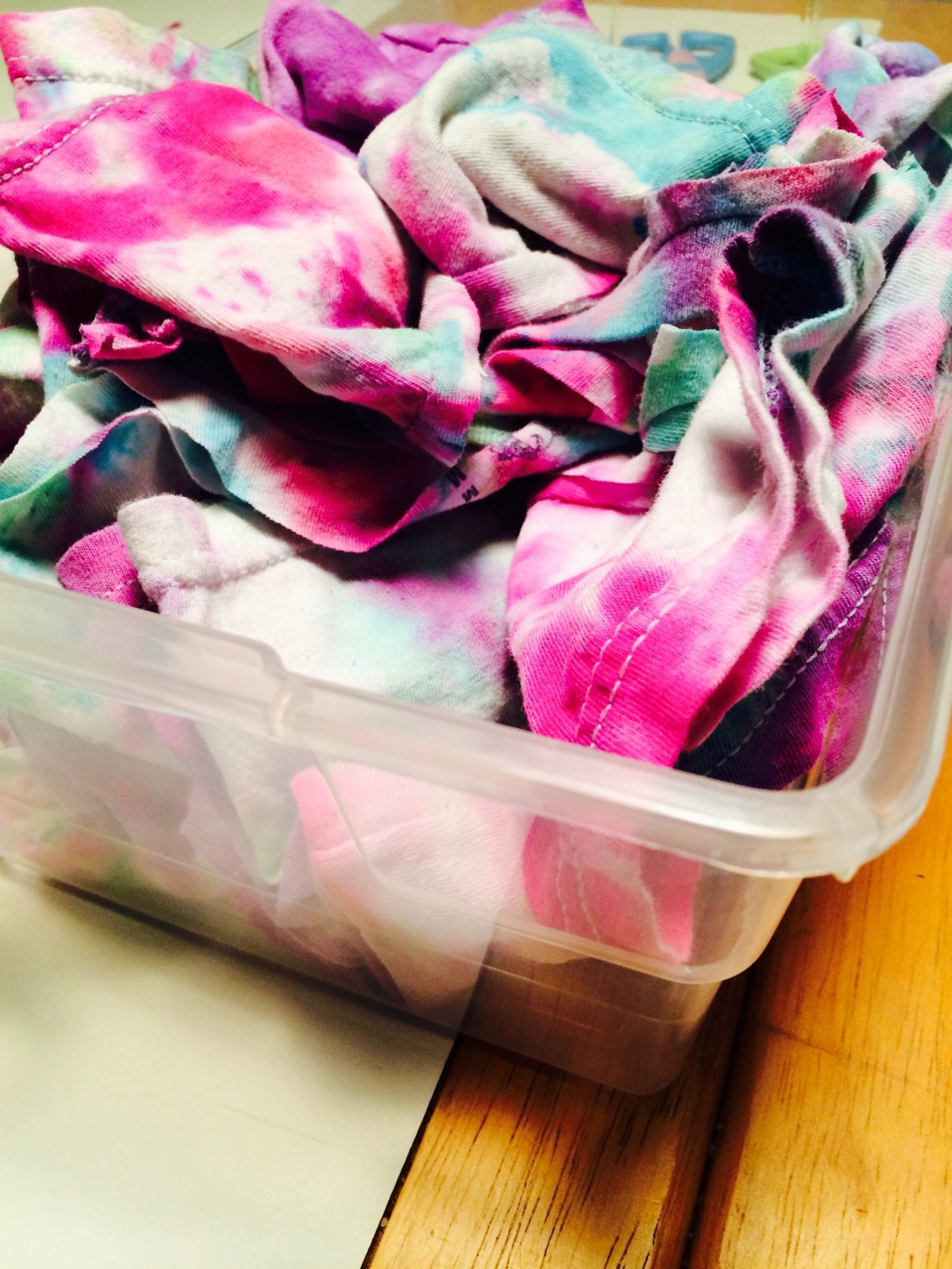 How To Repurpose Cotton T-Shirts into Cleaning Rags - Modern Day Moms