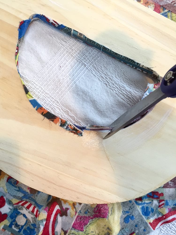 DIY Fabric Covered Light Plate And Letter - Modern Day Moms