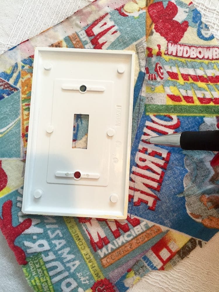 DIY Fabric Covered Light Plate And Letter - Modern Day Moms